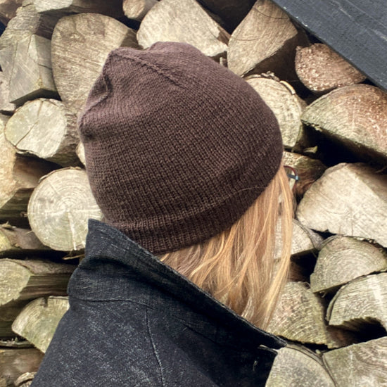 Strikkeopskrift Anes Hue glatstrikket | Hent opskriften her ...